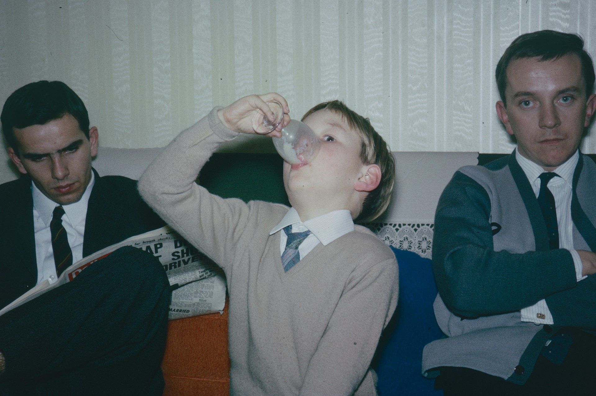 7 Simple 1950s Parenting Practices Modern Experts Are Quietly Reconsidering – theamazingmomlife.net