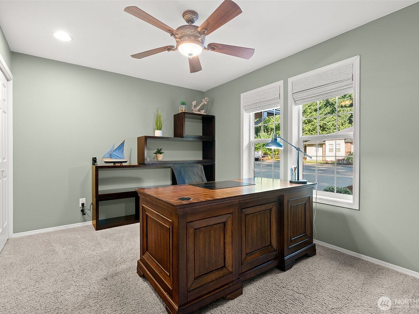 Embrace Family Living in Gig Harbor, Washington: A 1990 Avalon Woods ...